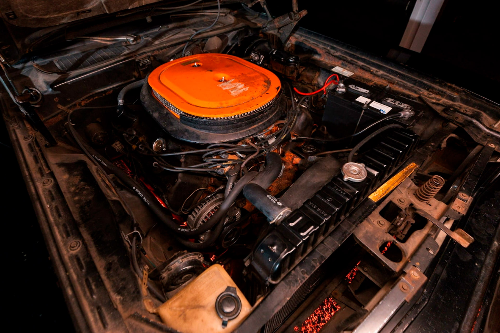 1970 年道奇挑战者 HEMI R/T 黑幽灵 | Uncrate