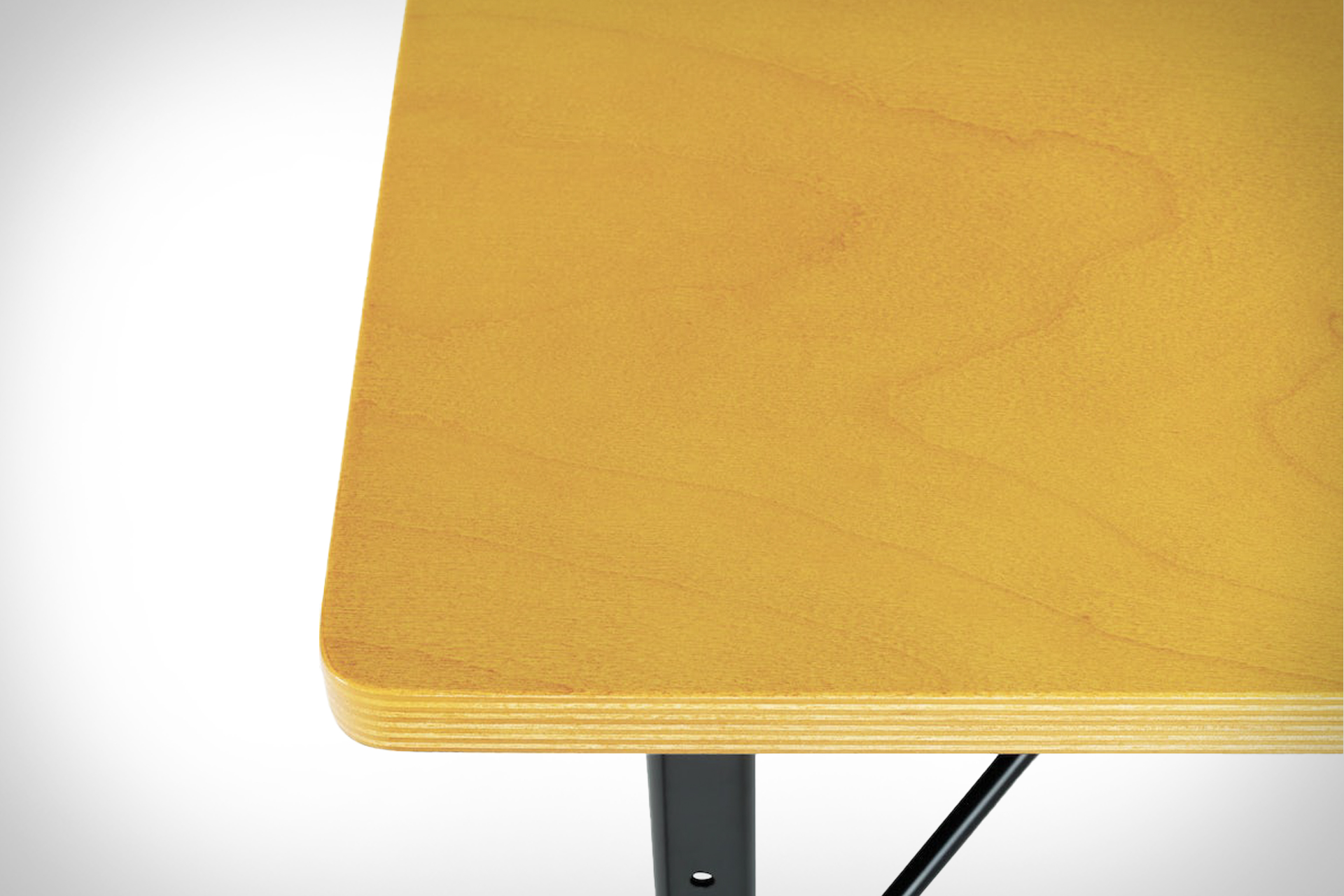 伊姆斯办公桌 | Uncrate