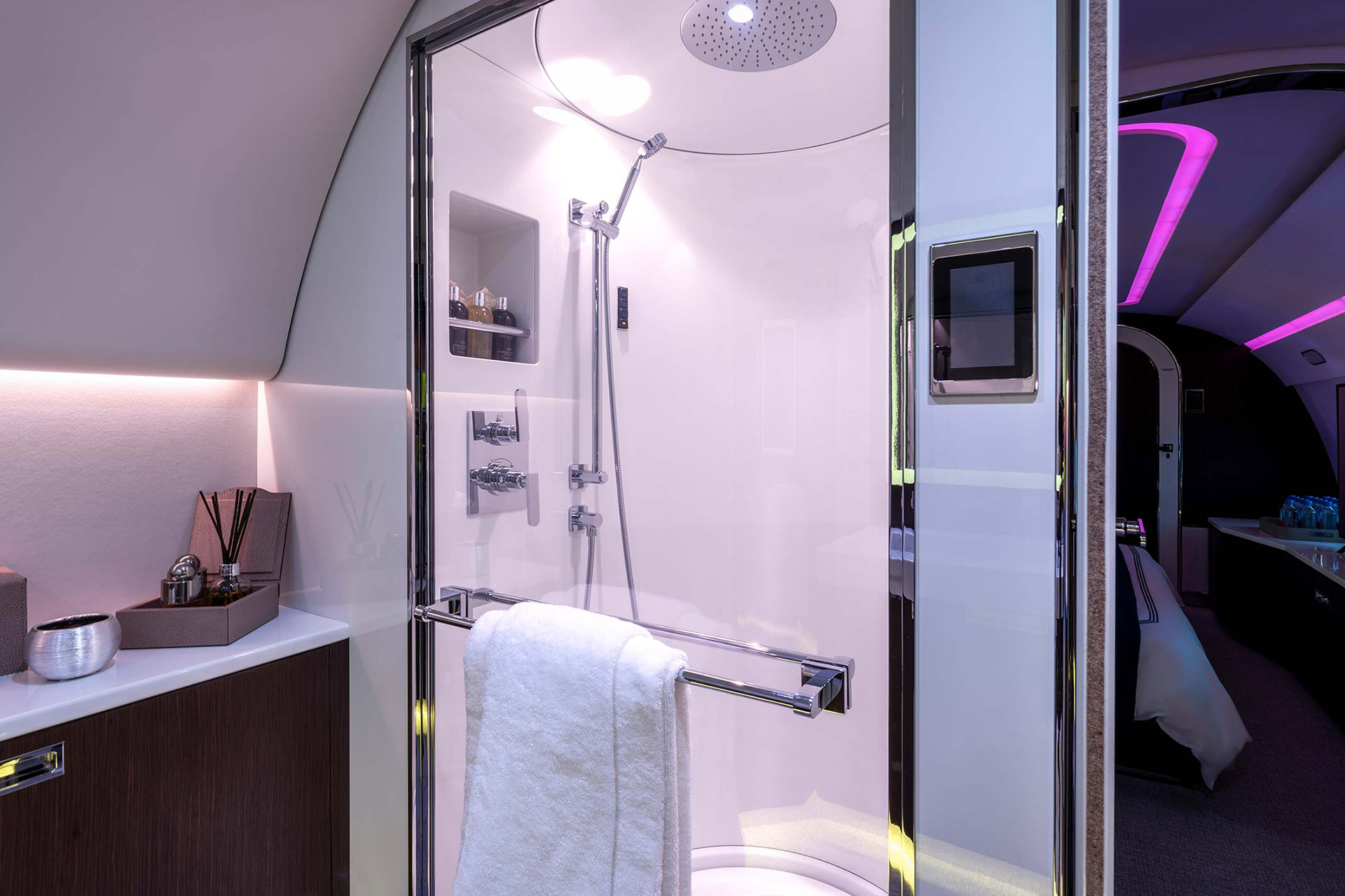 Fly Five Private Jet Experience | Uncrate