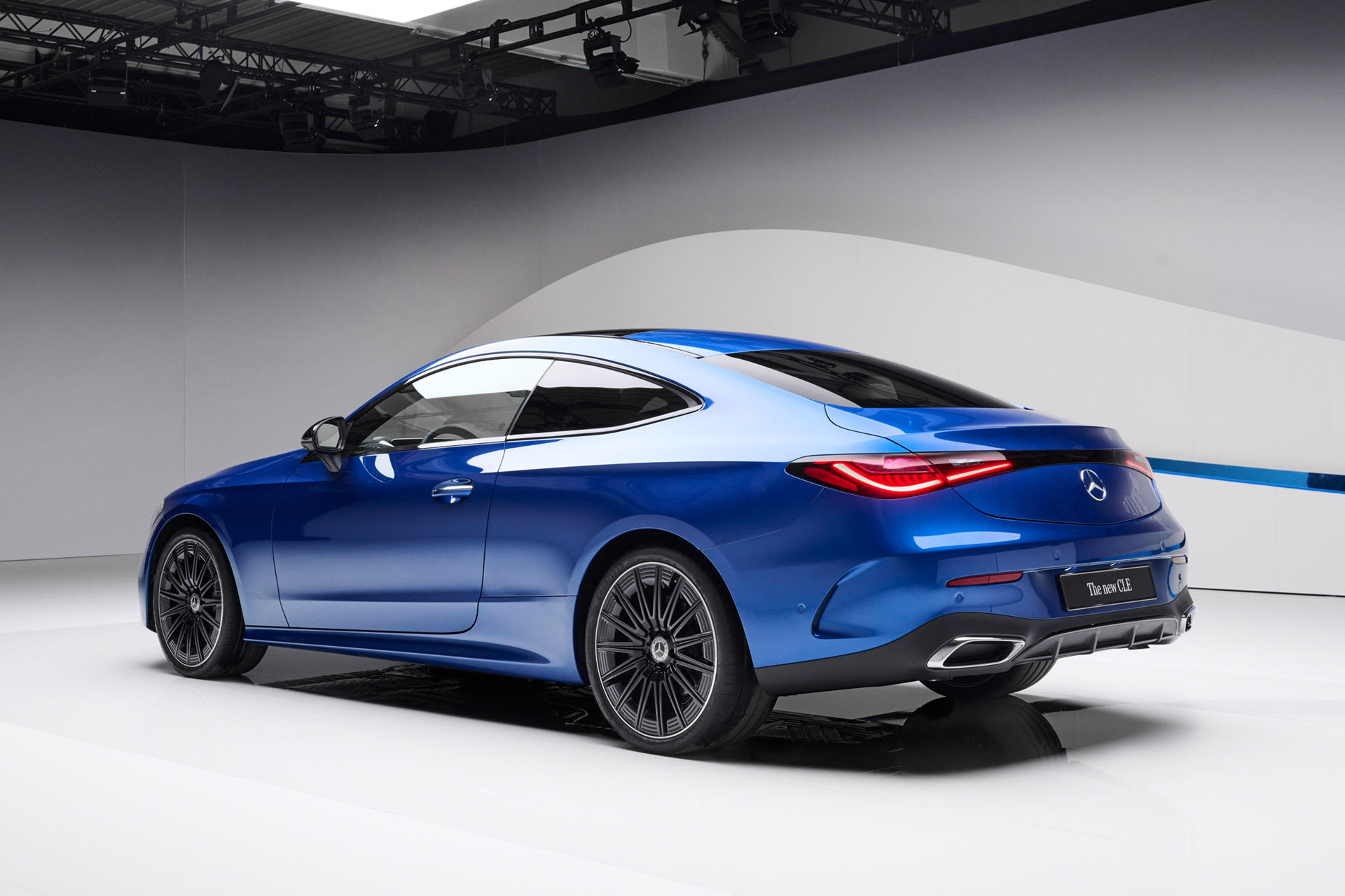 2024 梅赛德斯-奔驰 CLE 双门轿跑车和敞篷车 | Uncrate