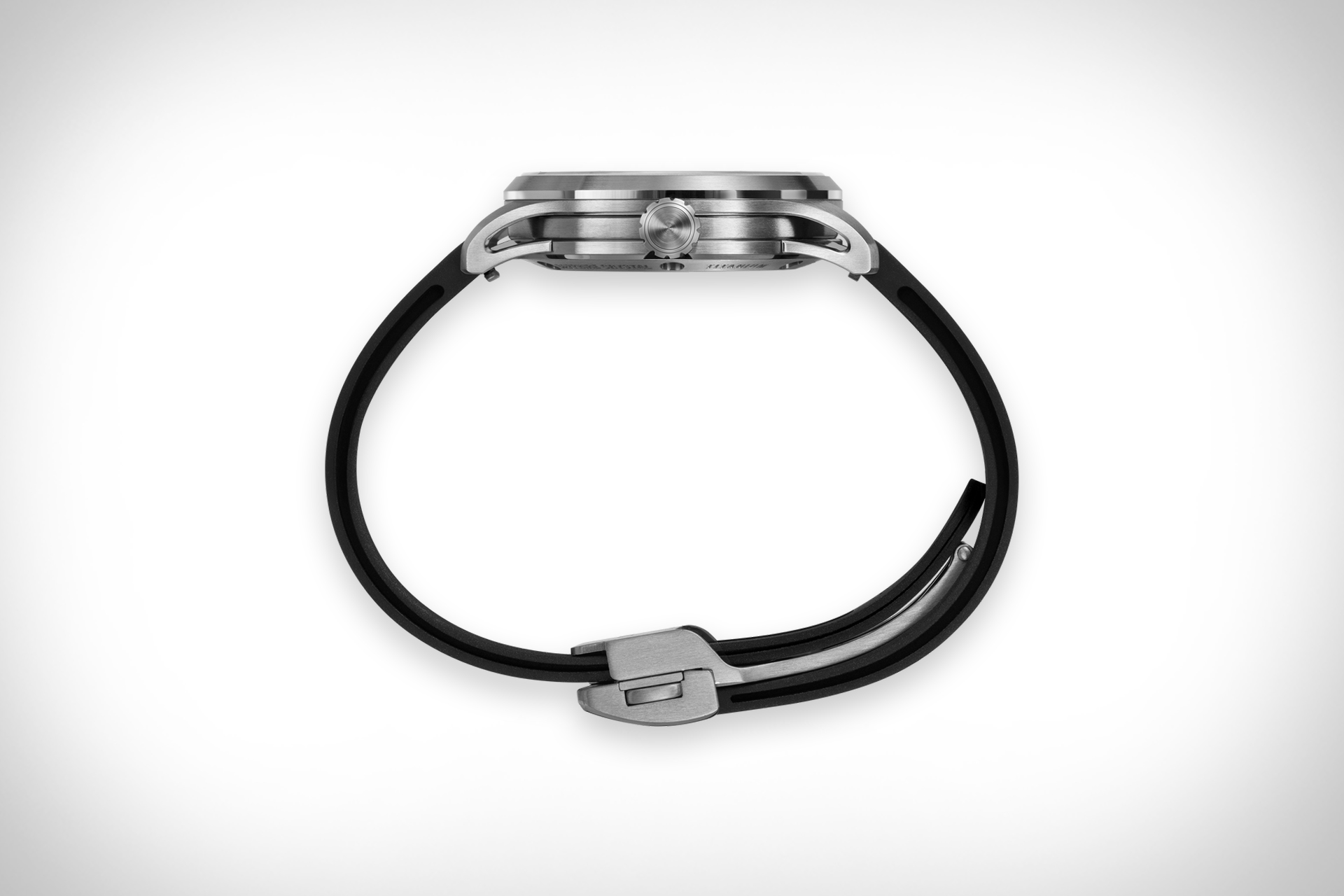 タイメックス ジョルジオ ガリ S2 ウォッチ | Uncrate