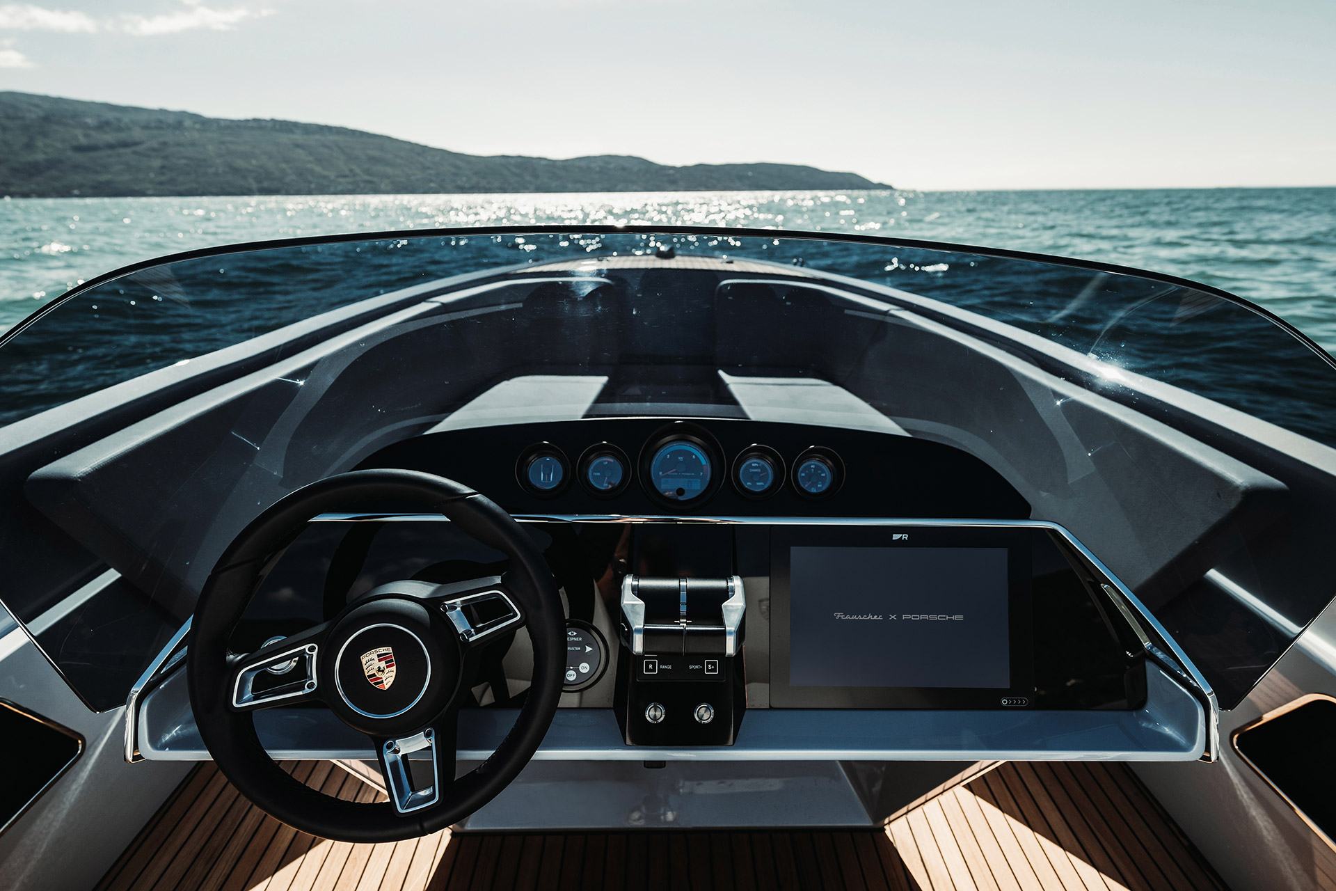 Frauscher x Porsche 850 Fantom Air Speedboat | Uncrate