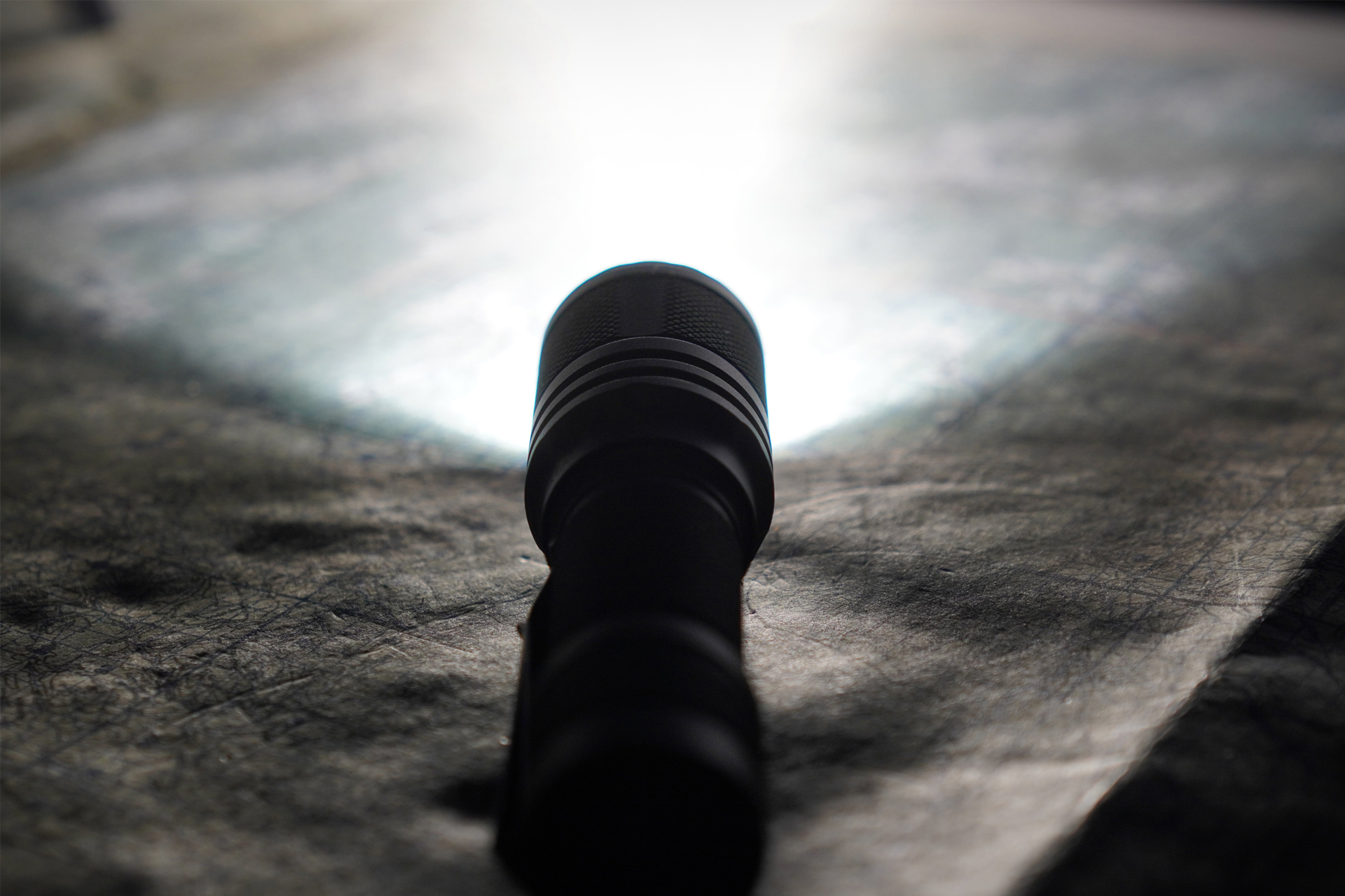 Maratac x Acebeam Limited Edition Tacitcal Defender Flashlight | Uncrate