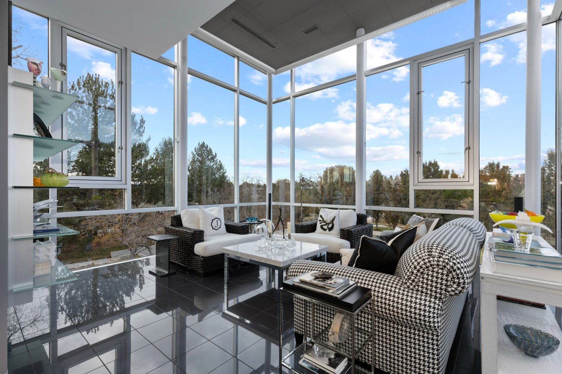 Random Road House | Uncrate