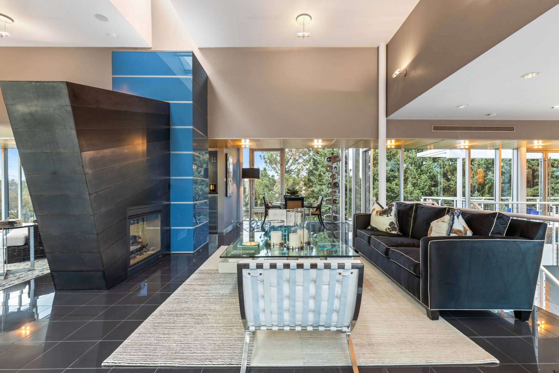 Random Road House | Uncrate