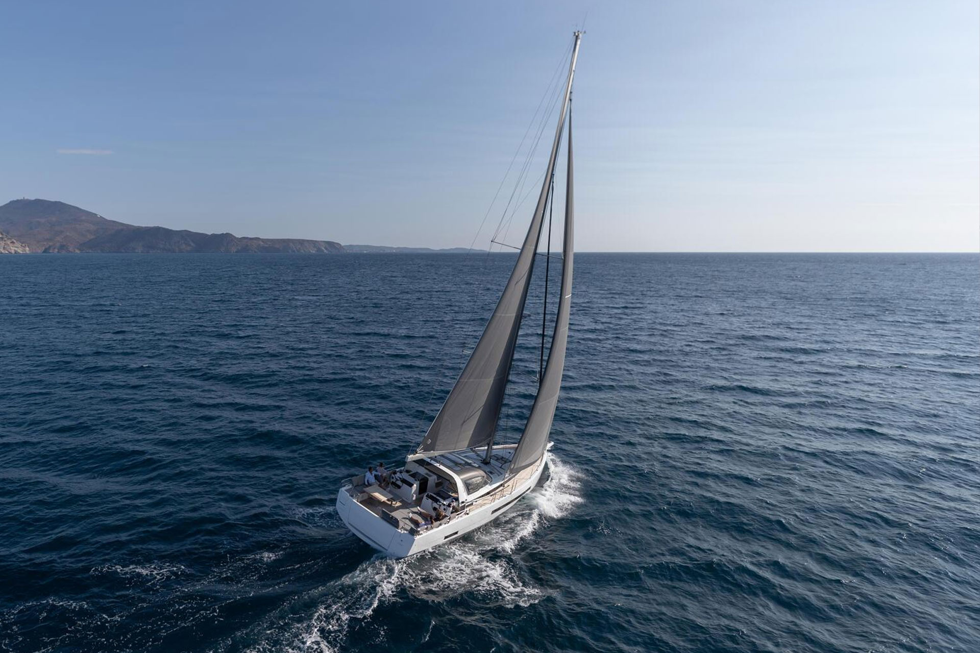 Jeanneau Yachts 55 Sailboat | Uncrate