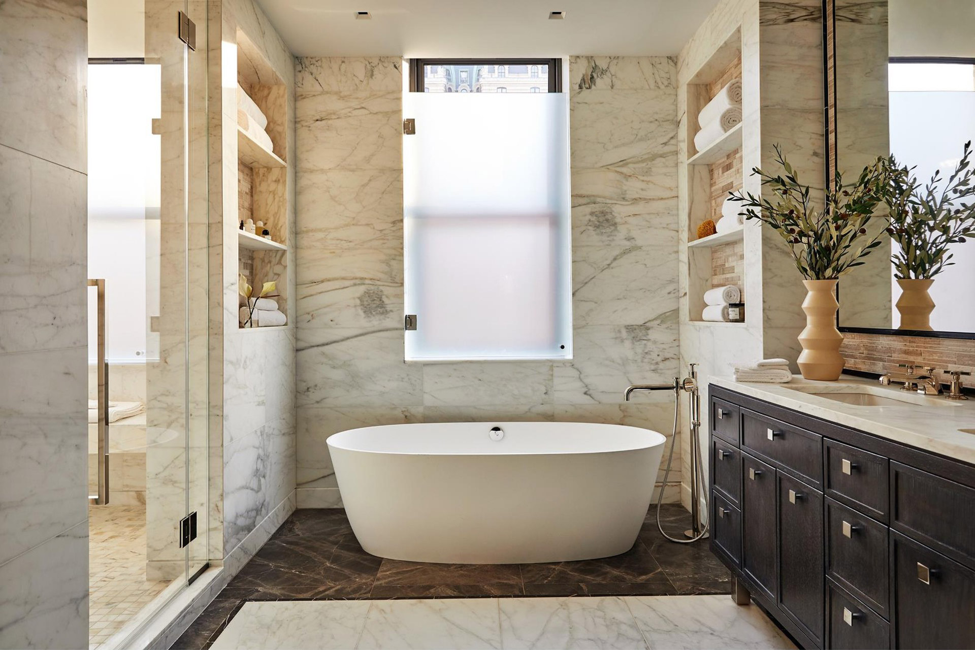 アスターペントハウス No. 2 | Uncrate