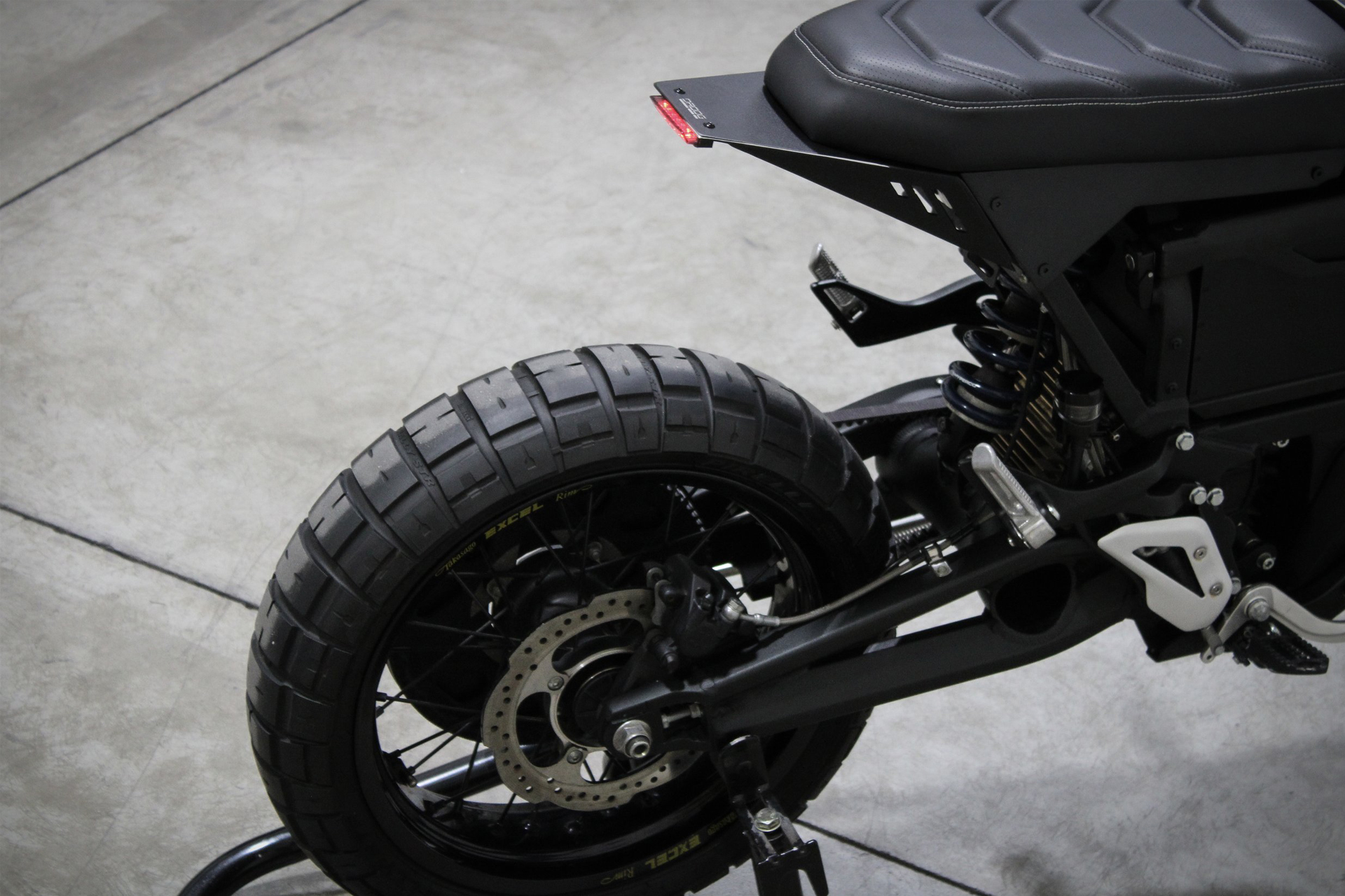 Droog E-Fighter Ultraligero Electric Motorcycle | Uncrate