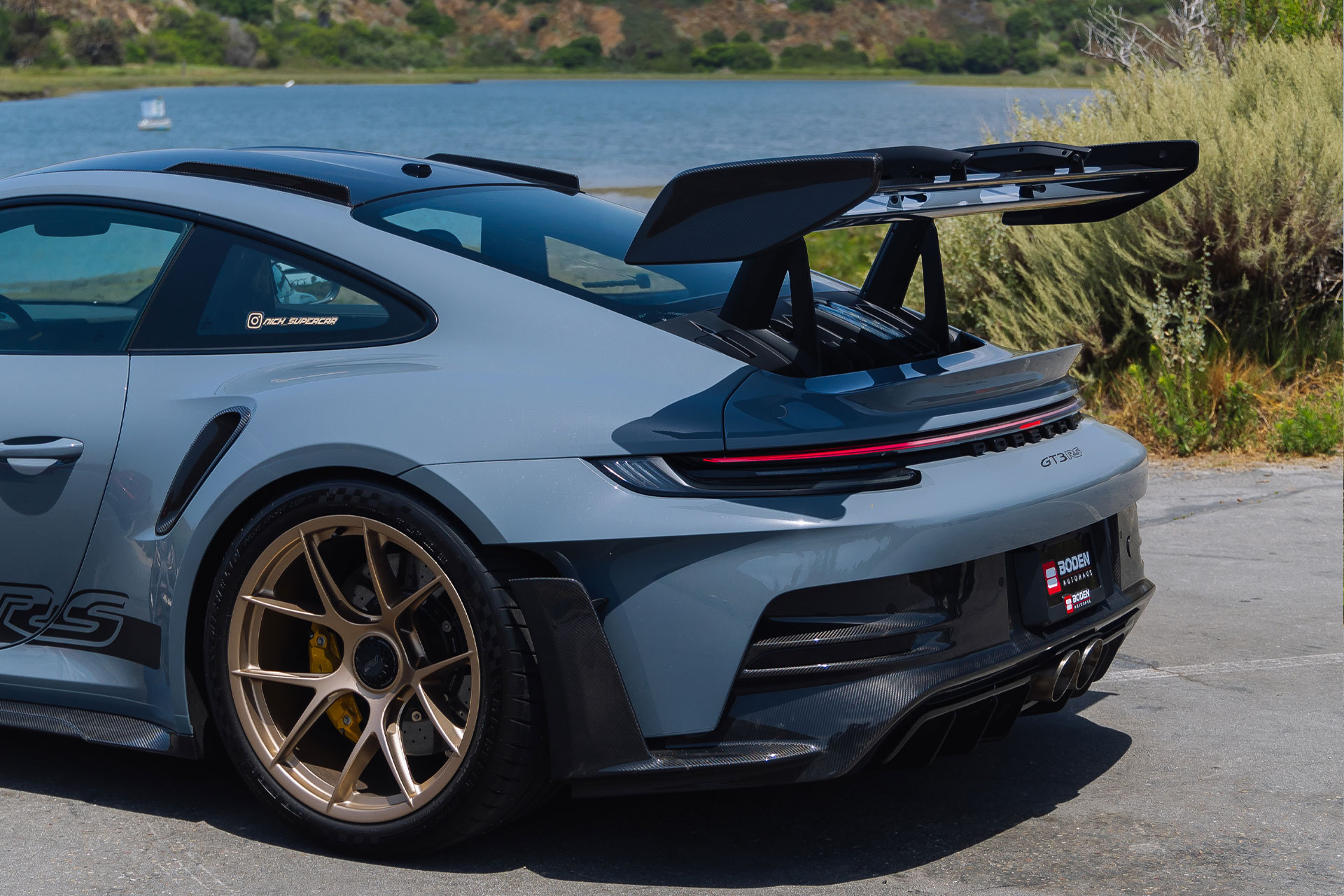 9|Diseño Porsche 992 GT3 RS Carbon Aero Kit | Uncrate