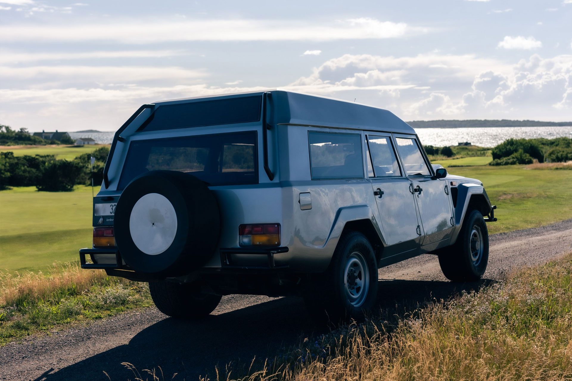 The Sultan of Brunei's 1986 Lamborghini LM002 | Uncrate