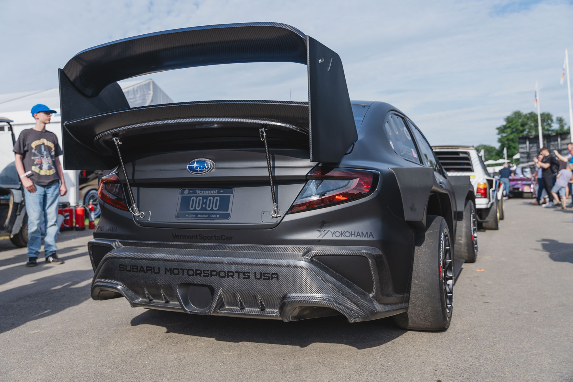 スバル WRX プロジェクト ミッドナイト | Uncrate