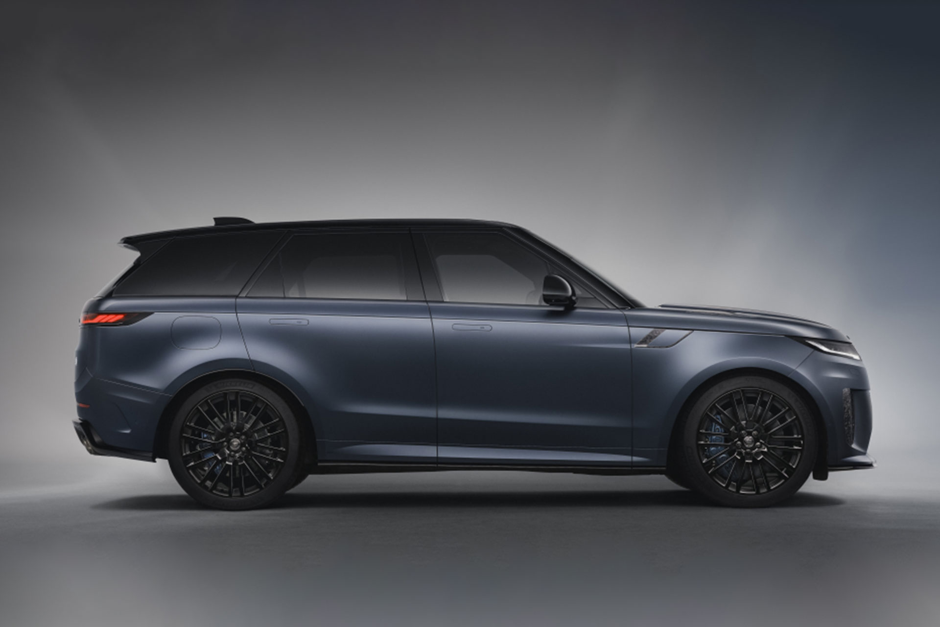 Range Rover Sport SV Edition Two SUV | Uncrate