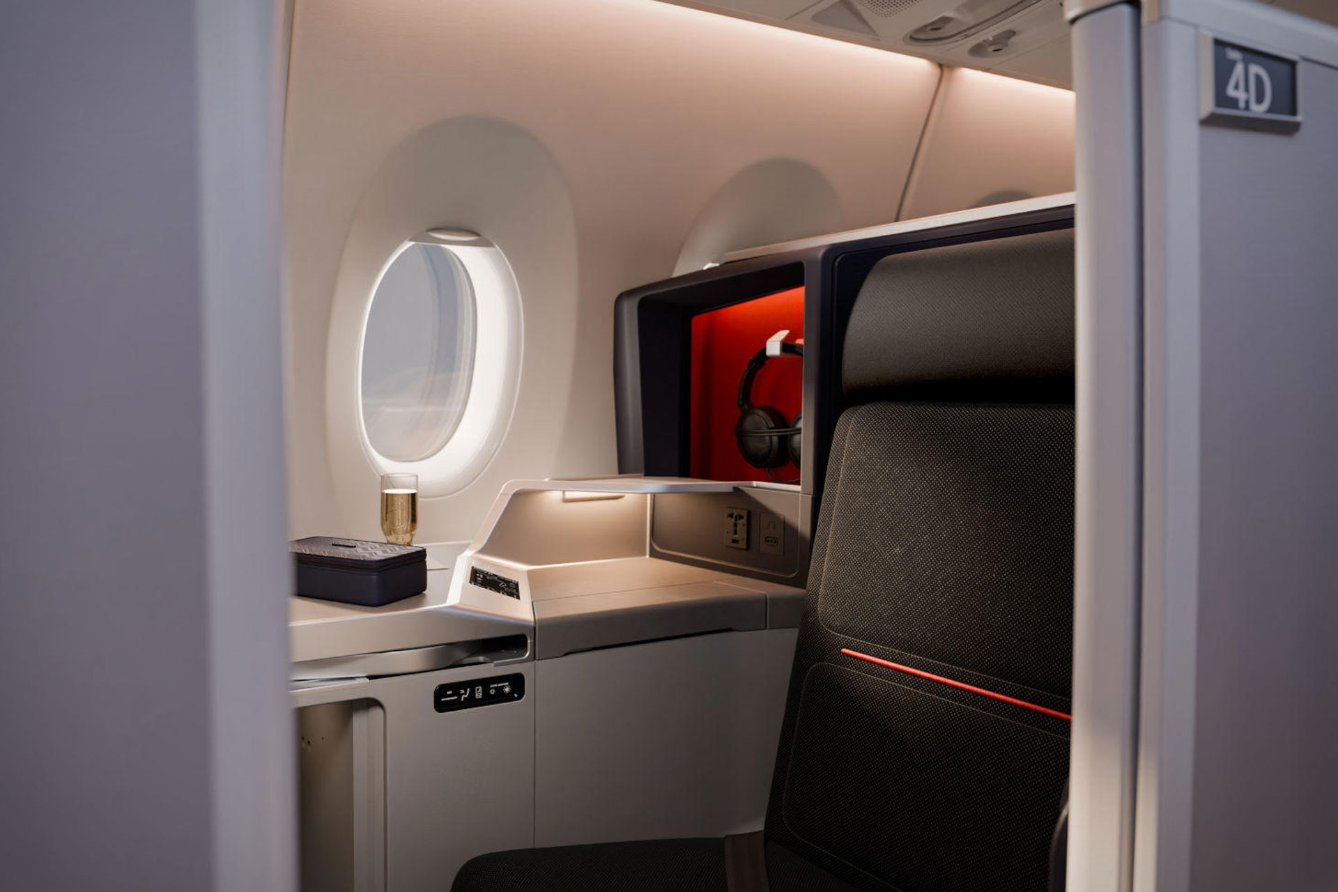 2025 Delta Cabin Interiors | Uncrate