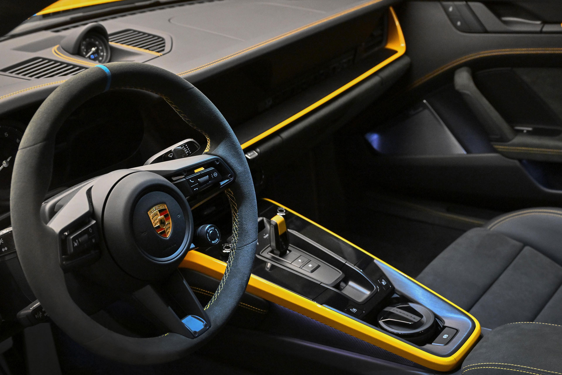 Porsche x Luca Trazzi Sonderwunsch 911 Dakar | Uncrate