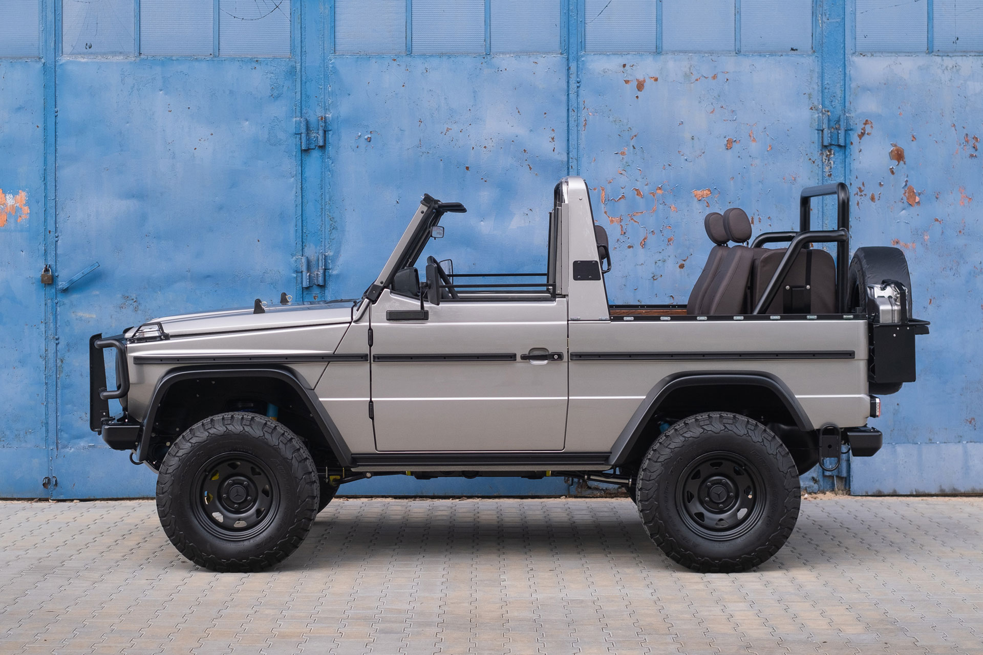 EMC 1992 Mercedes 250GD Mojave Silver Wolf | Uncrate