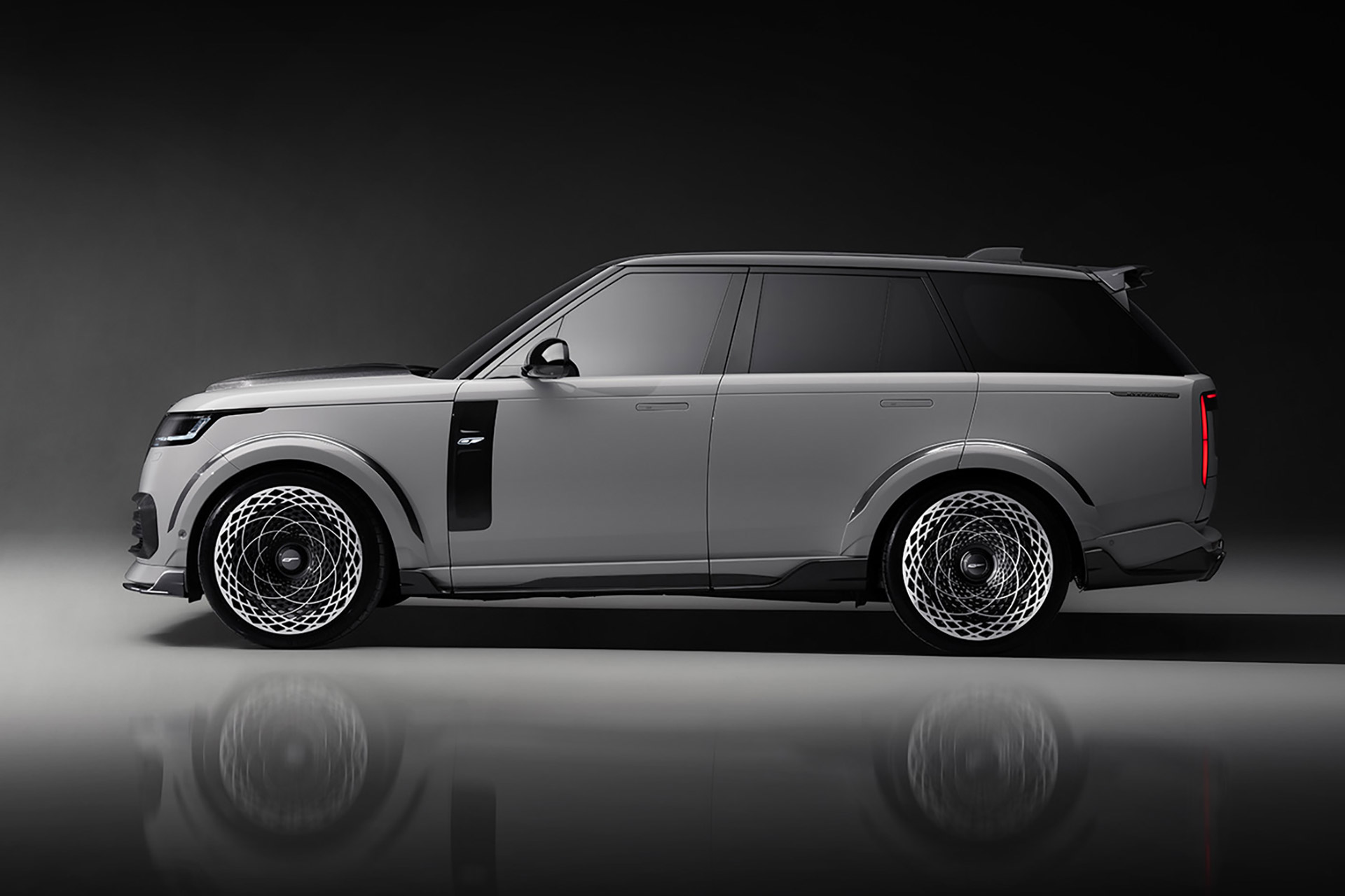 Range Rover Sport: Overfinch Velocity Edition (Modelljahr 2025) | Uncrate