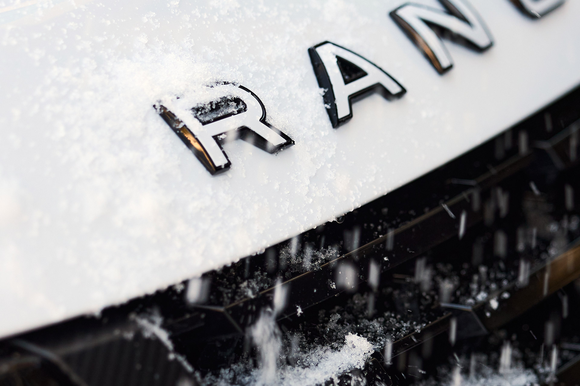 2025 Range Rover Sport SV Park City Edition | Uncrate