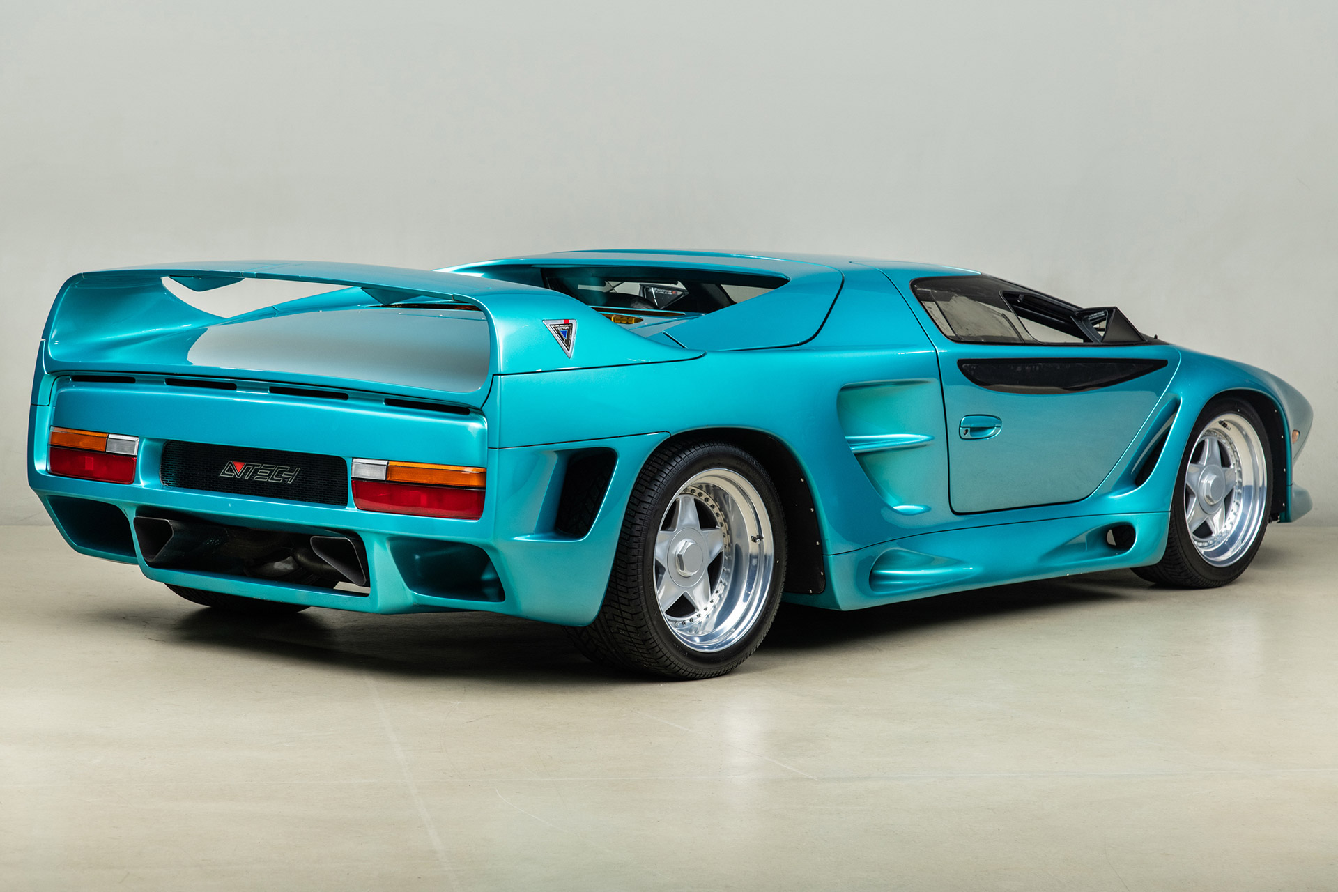 1993 Vector Avtech WX-3 Prototype | Uncrate