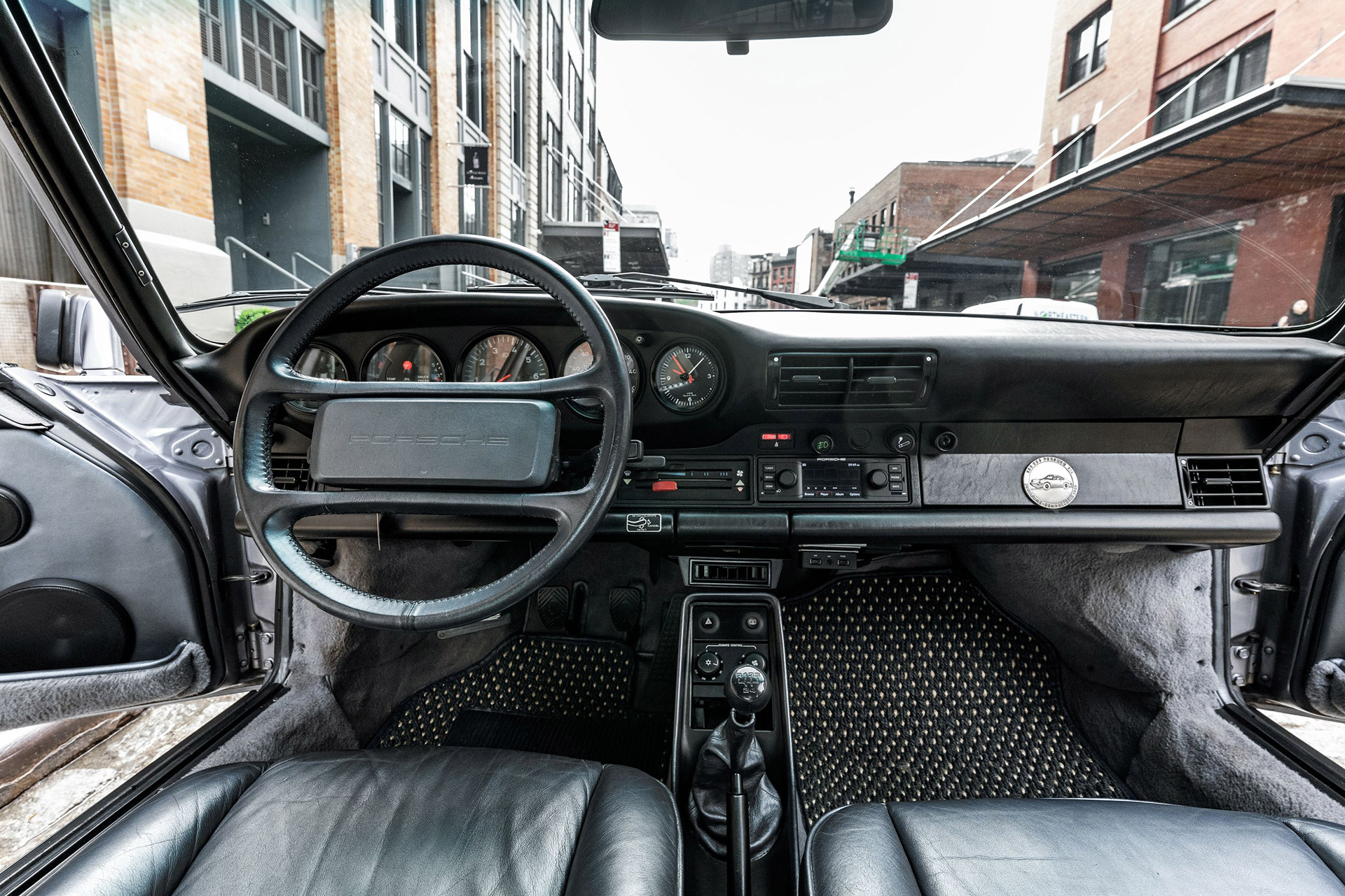 1988年式ポルシェ911 G50 CEクーペ | Uncrate